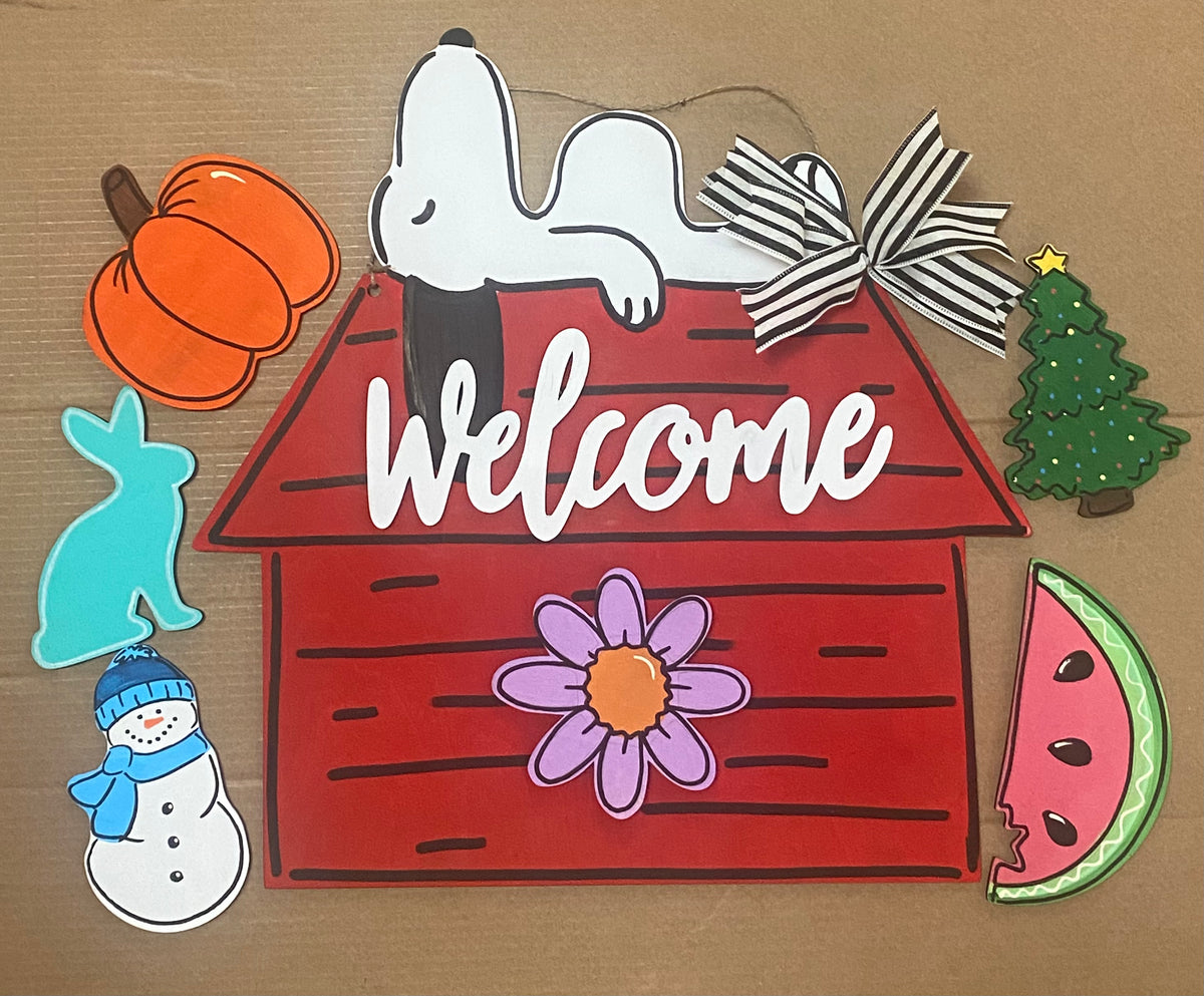 Snoopy Interchangeable Door Hanger – Paint it up!